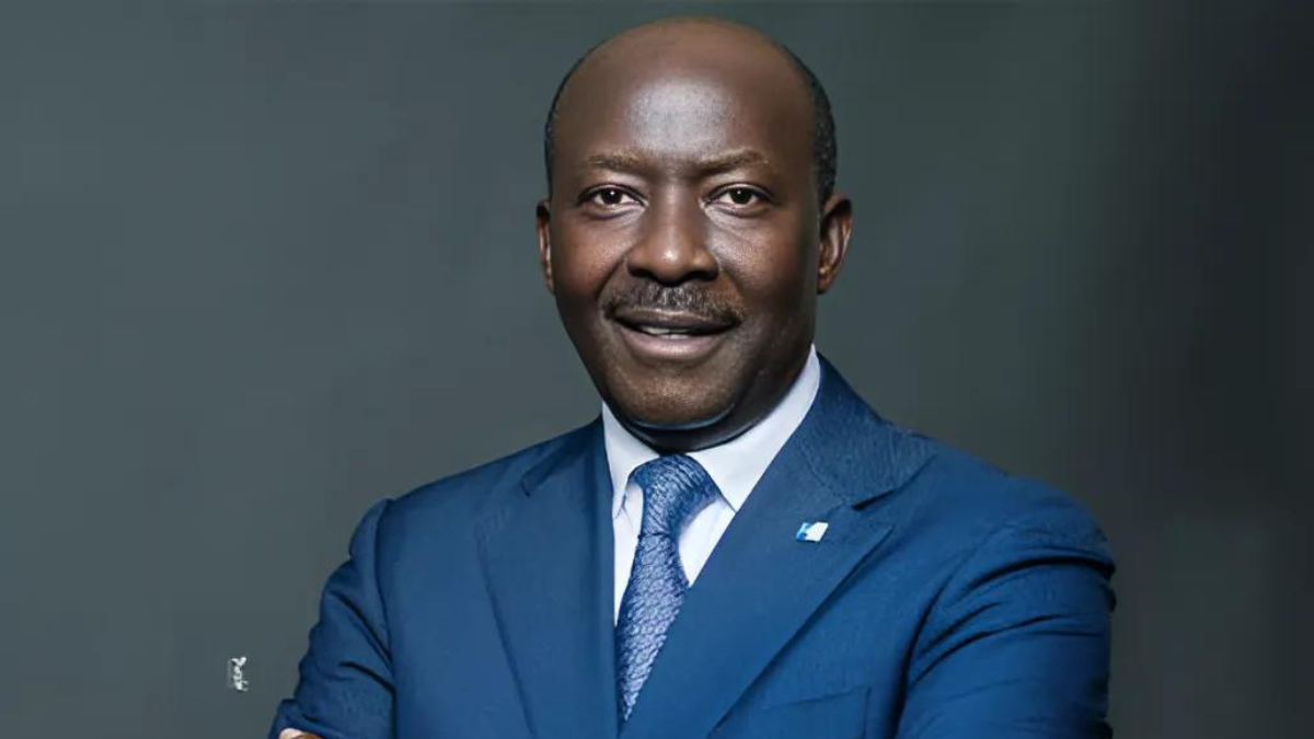 Henri-Claude Oyima : un pilier de l’excellence bancaire et de l ...